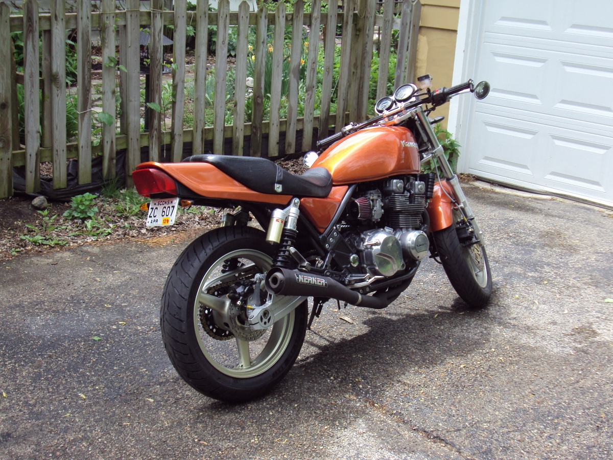 motorcycle sports: Reader Ride! Kawasaki Zephyr 550. One of my Favorites!