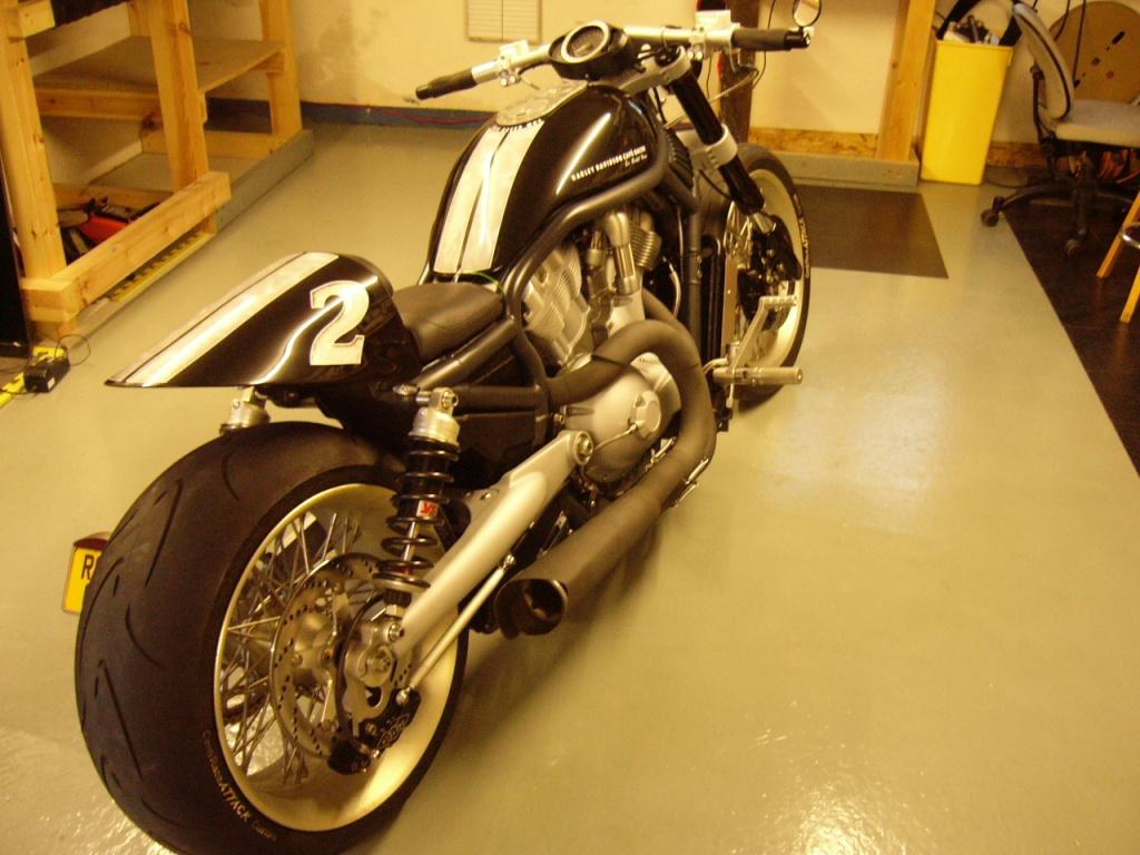 Otomotive Modification: Reader Ride! One Bitchen V-Rod!