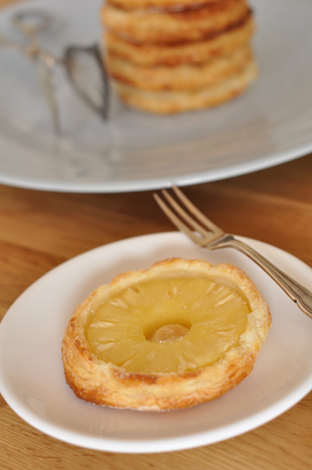 agata's kitchen: Pineapple puff pastry cookies