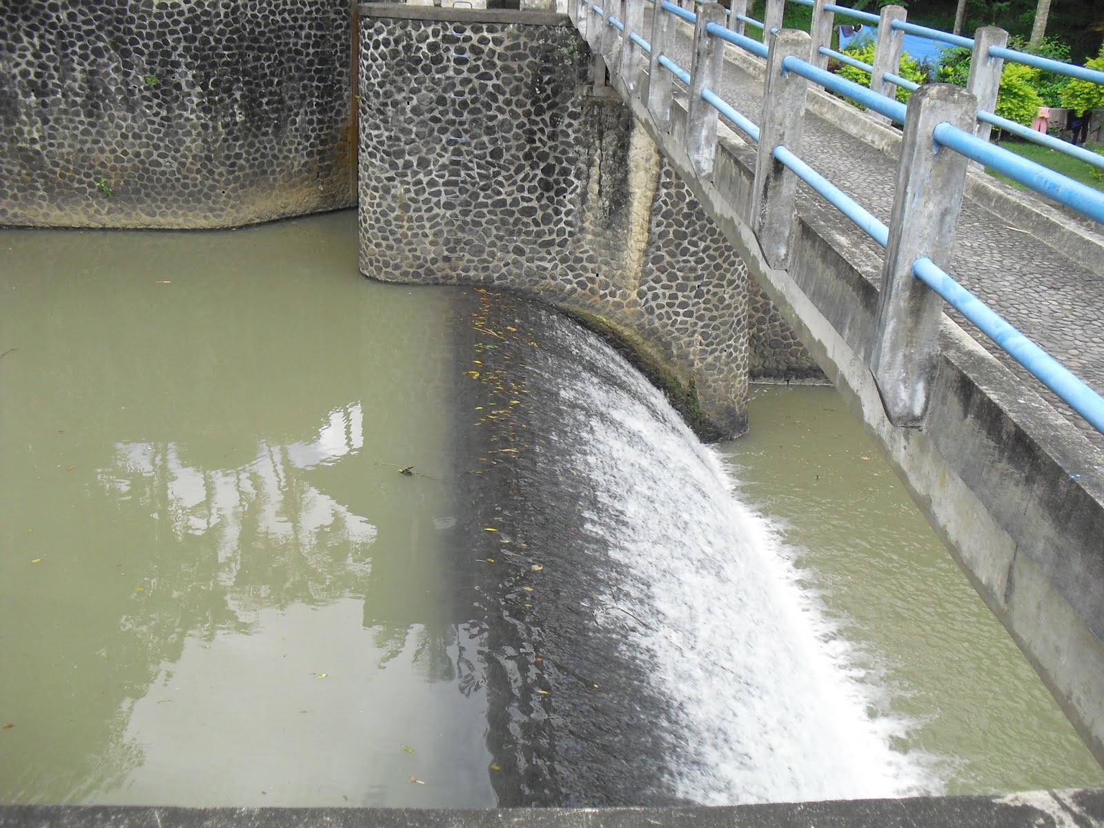 Civilio Engineerio: Makalah Bendung