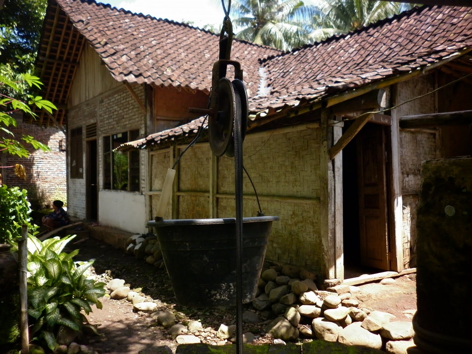 Berbagi Cerita Fun: Sumur Timbaku, Dulu dan Kini