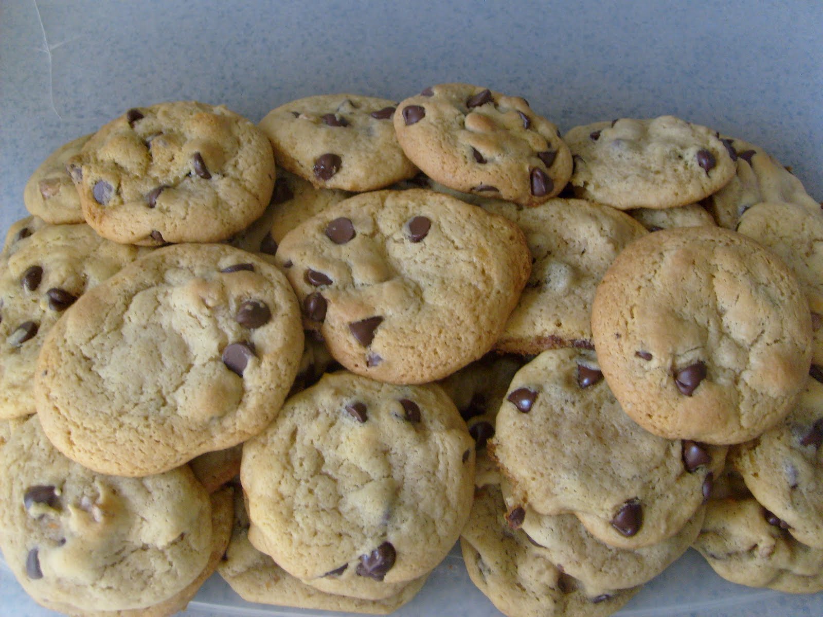 Lindsey's Kitchen: Chewy Gooey Caramel Cookies