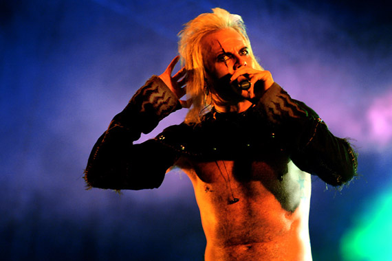 CIEN PORCIENTO METAL: Vocalista Snowy Shaw abandona Therion