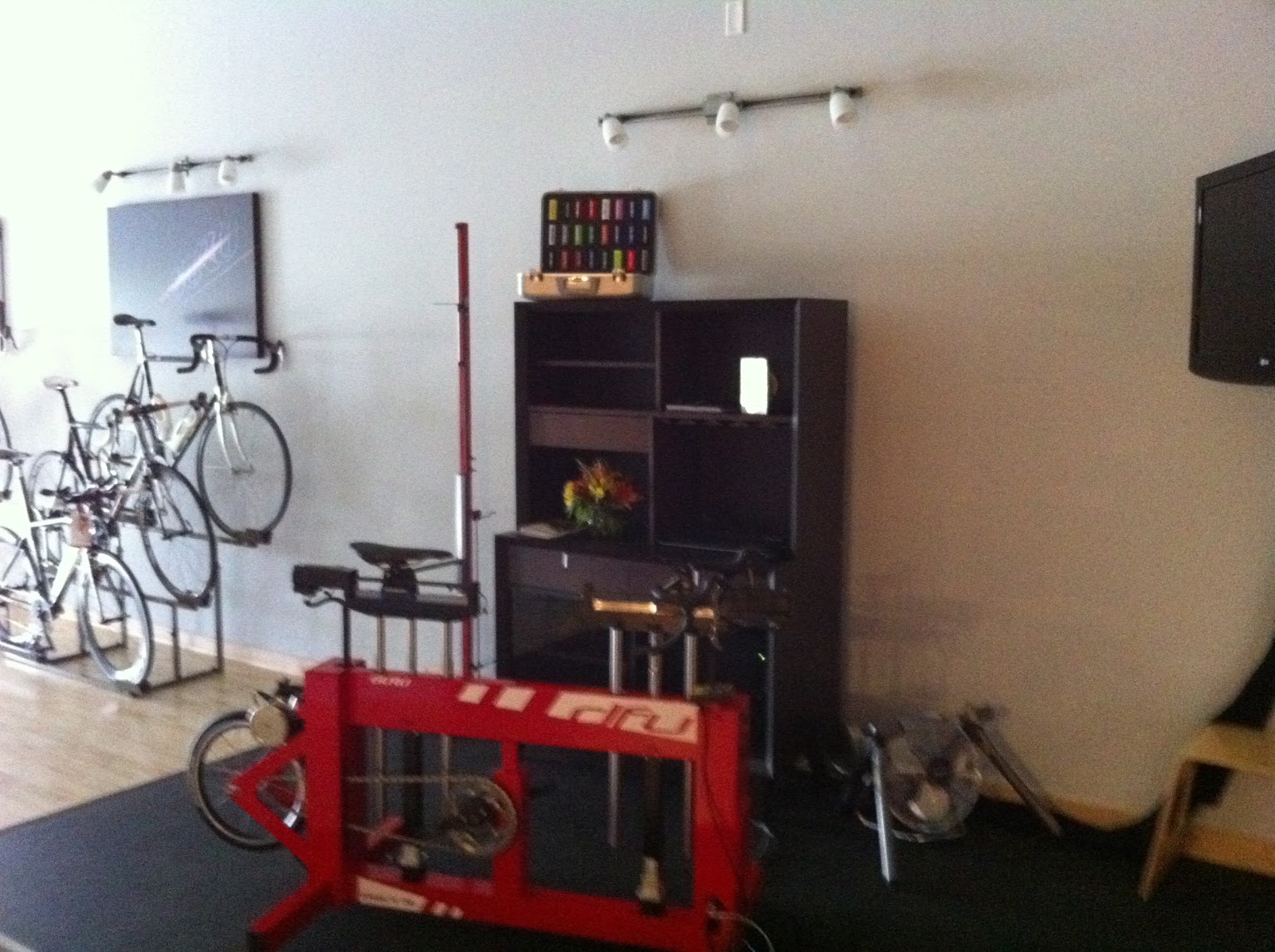 MADISON BIKE BLOG: SBR VERONA GETS GURU DYNAMIC BIKE FIT UNIT