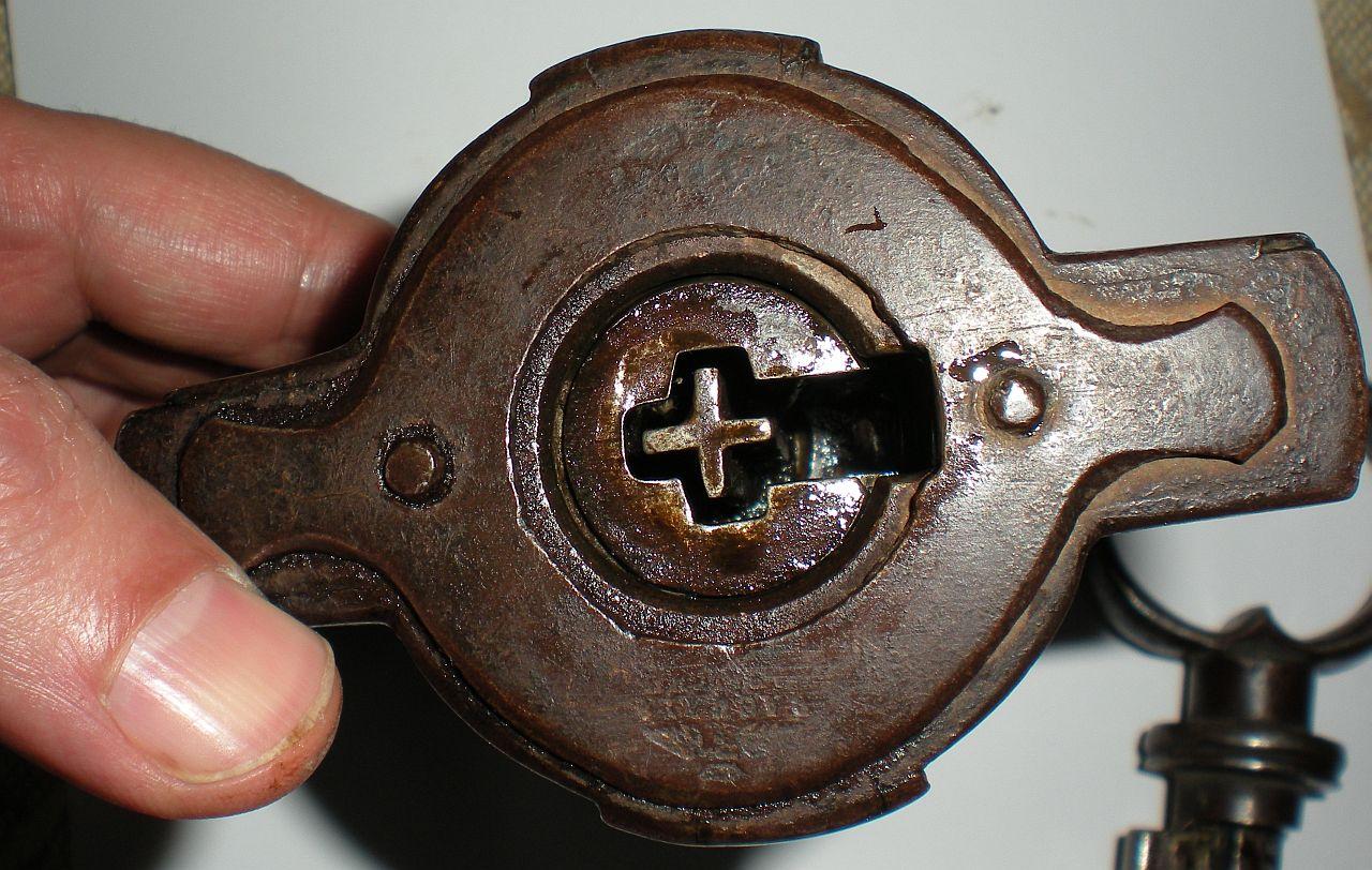 RestraintsBlog: RUSSIAN LOCK