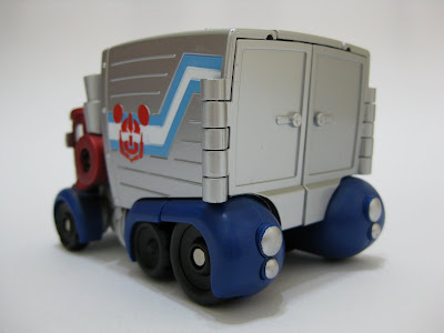 deSMOnd Collection: Takara Tomy - Mickey Mouse Transformer