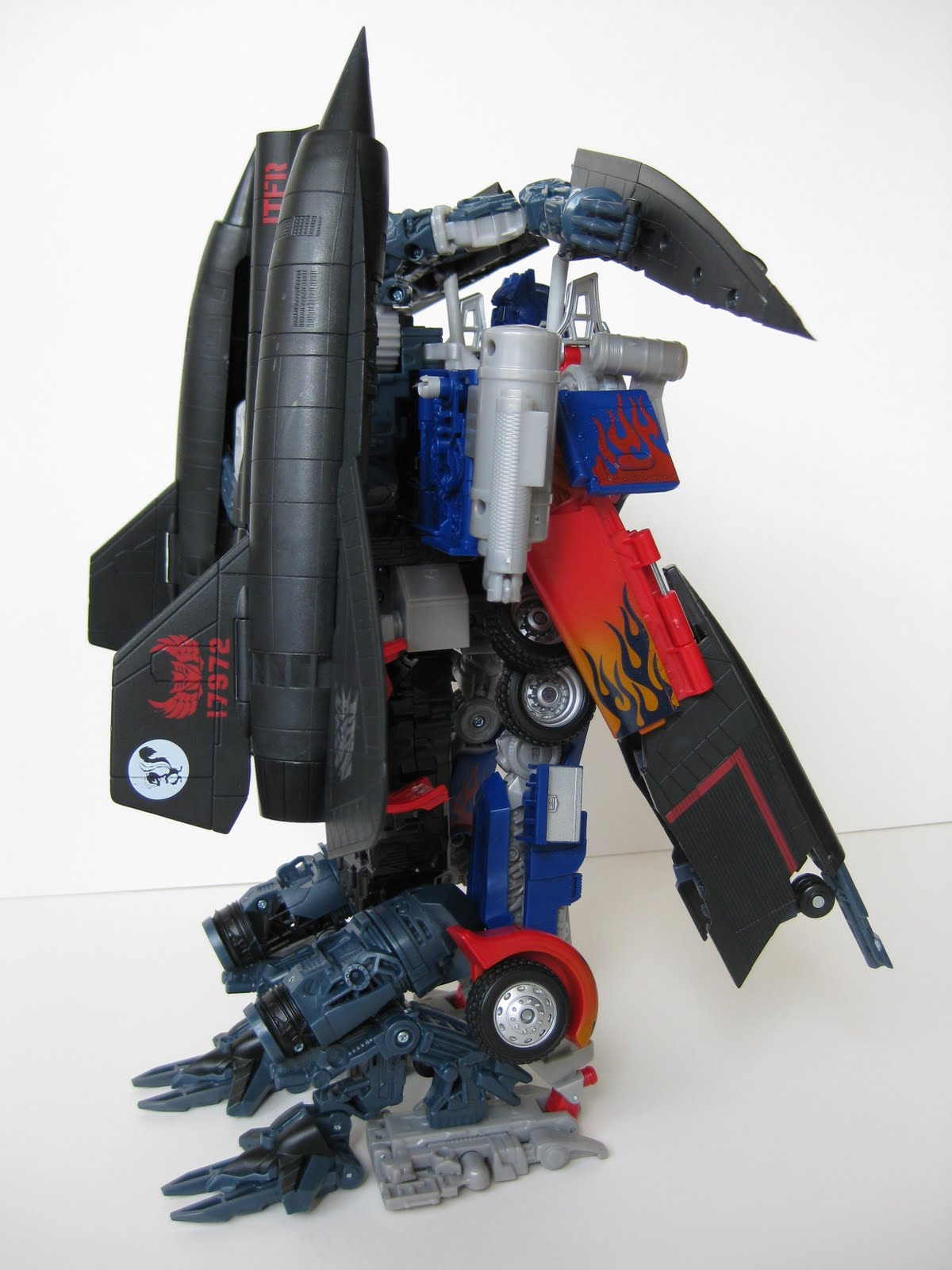 deSMOnd Collection: Takara Tomy - Power Up Optimus Prime