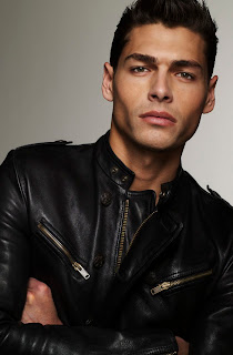 MODEL JASON MUIRBROOK