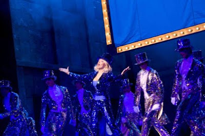 Danzumees: Ämbliknaise suudlus - Vanemuine