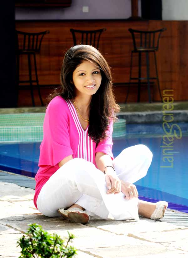 Sweet Snaps of Hashini Gonagala | Celebrity Photo - Celebrity Pictures ...