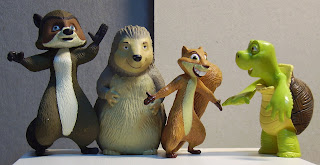 PERSONAJES DE CINE, TBO Y TV: VECINOS INVASORES (OVER THE EDGE)