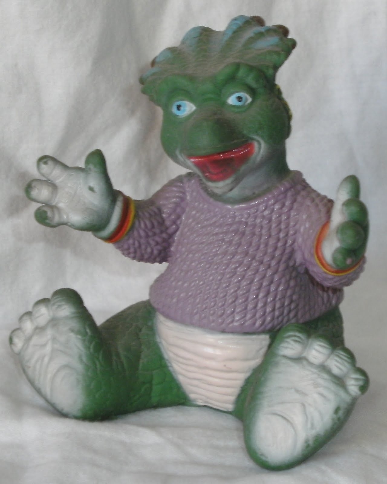 PERSONAJES DE CINE, TBO Y TV (2): CHARLENE SINCLAIR (DINOSAURIOS)