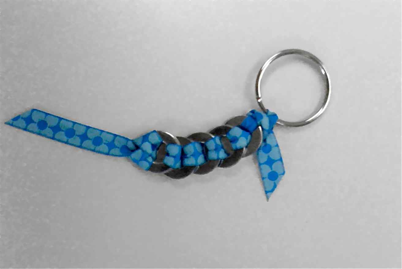 Kids Art Market: Weaving keychains and/or bracelets with Anni Albers