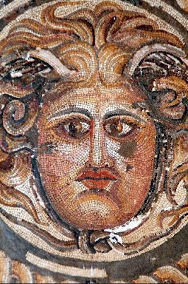 varia & curiosa: Medusa pixel art