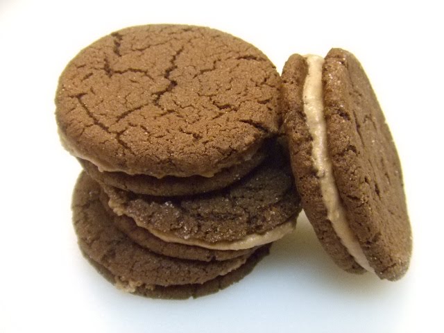 sweet climate: Chocolate Sandwich Cookies with Chocolate Mascarpone ...