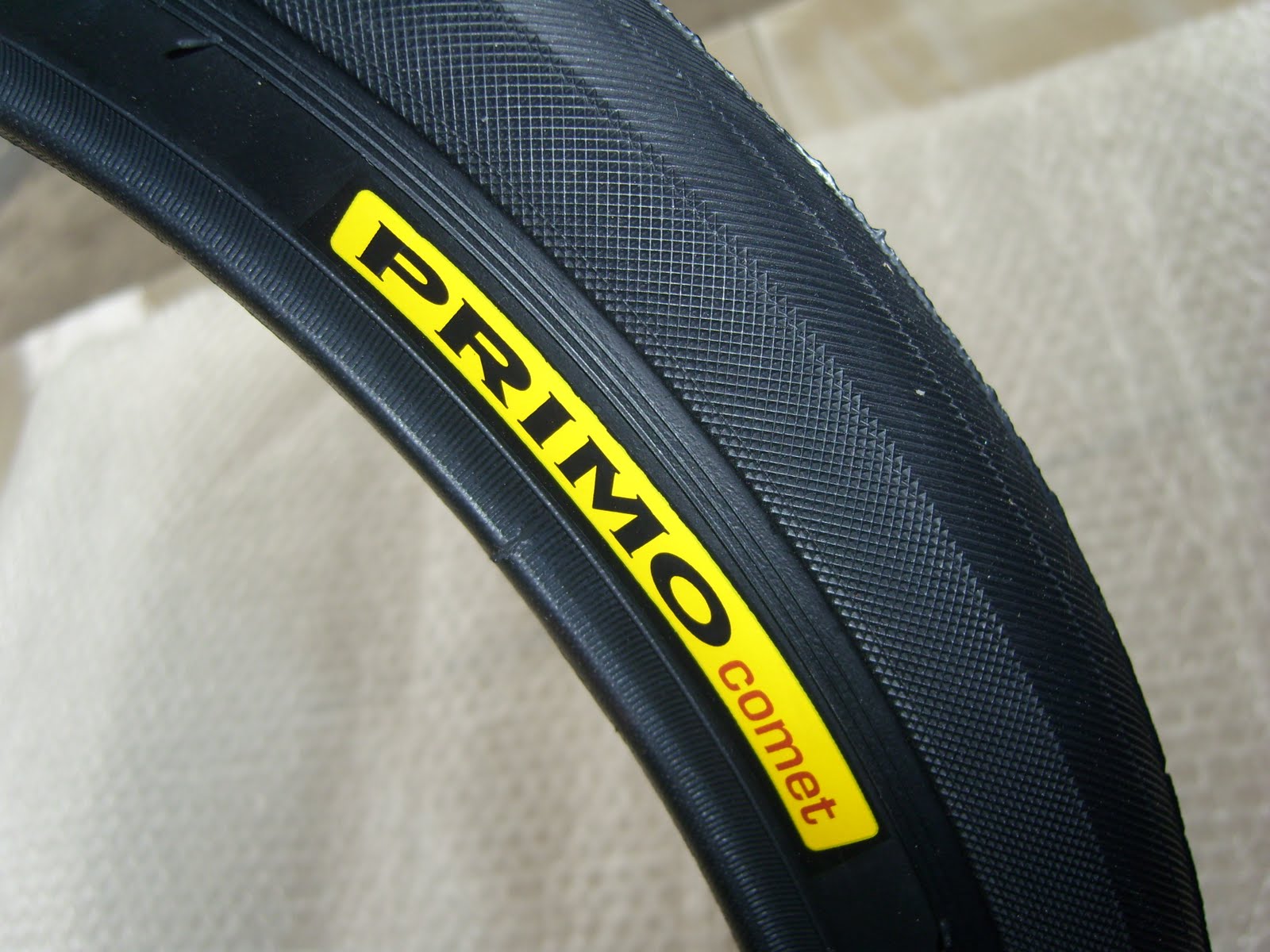 RollyaCNX Stock: Primo Comet Tire