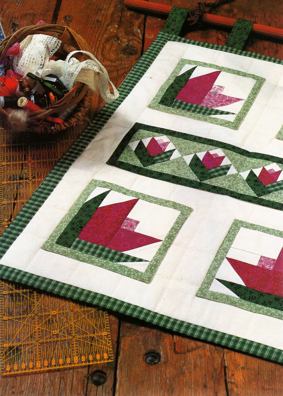 Confraria do Patchwork - Projetos: Painel com bolsos