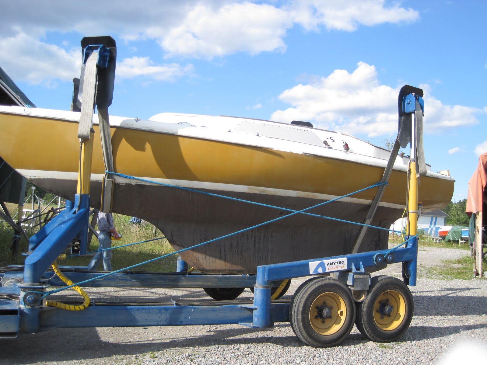 Magnifik Midget: Sublift