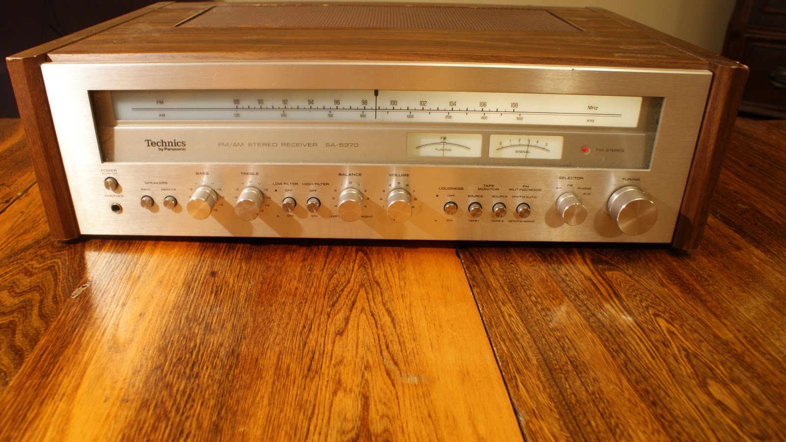 VINTAGE SOUND: Technics Sa-5370 Receiver