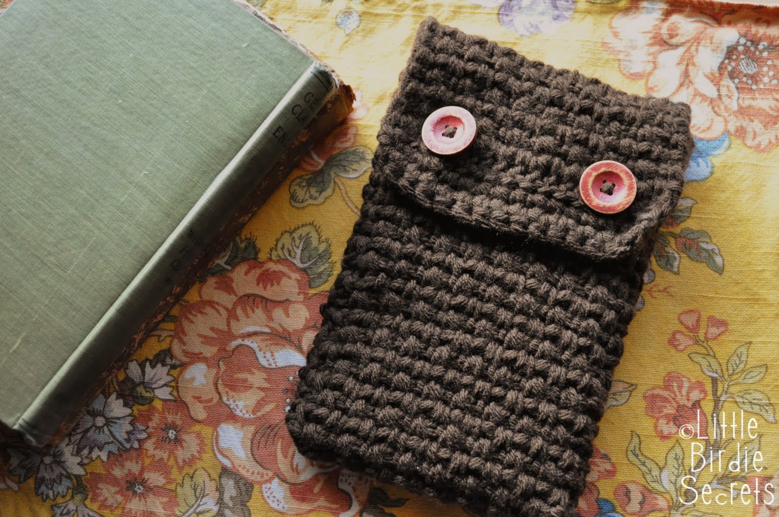 nook or kindle case {crochet pattern} | Little Birdie Secrets