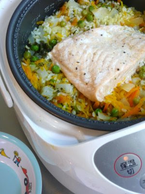 Mamatouille: rice-cooker salmon dinner