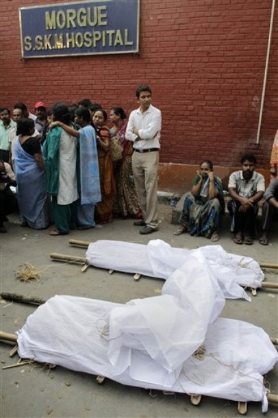 Bengal Newz : Kolkata's Stephen Court Fire : Toll 24, more missing, 2 ...