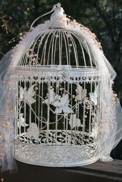 Bella Maison Tresors: Shabby Bird Cages for Weddings and More.....