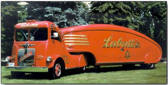 lost toronto: Labatt's Streamline Beer Trucks