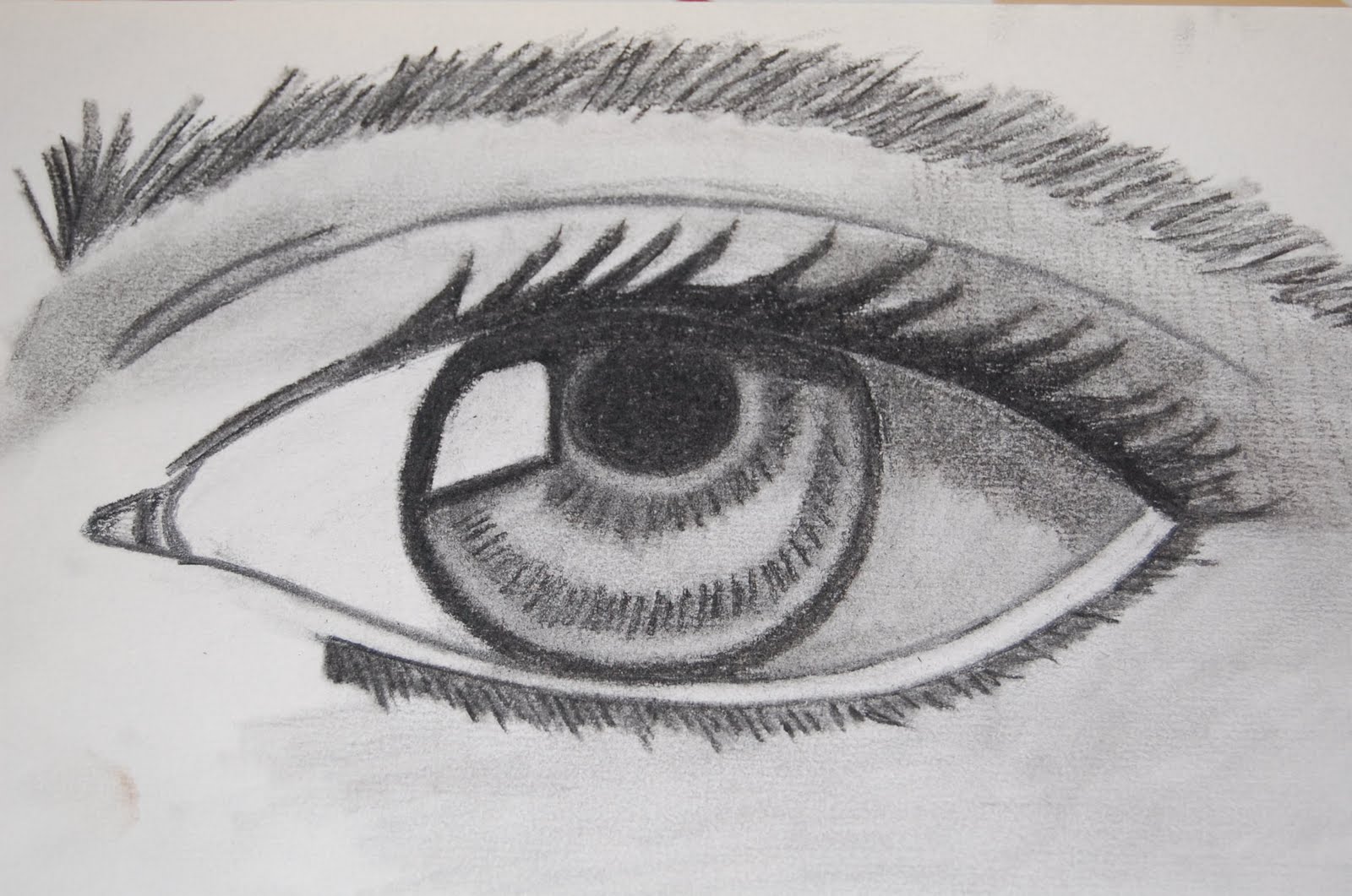 Dibujo de un ojo - Imagui