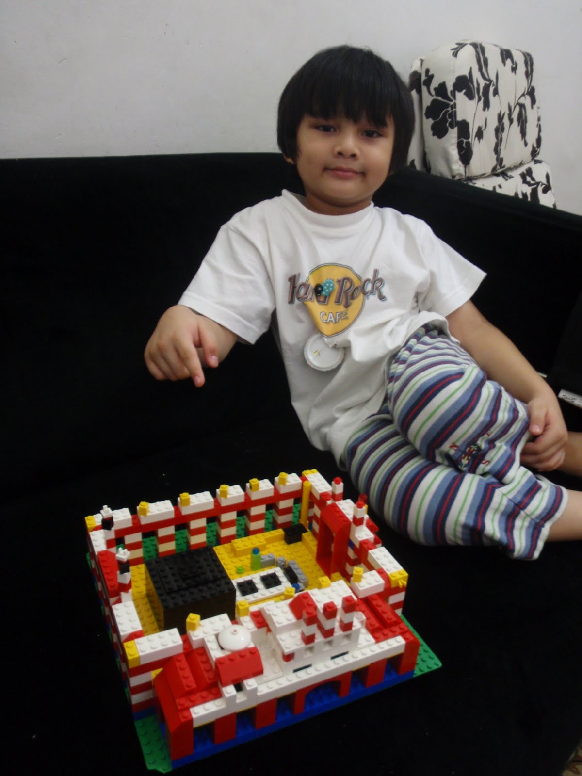 BUANASENI: LEGO OF MASJIDIL HARAM AND THE KAABAH