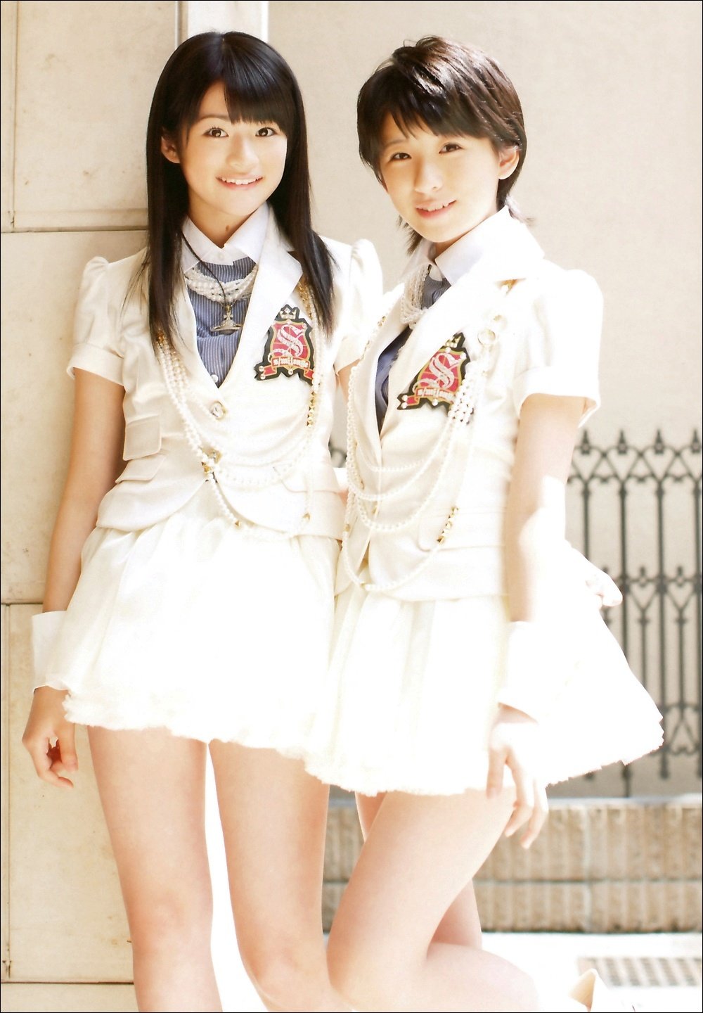 S/mileage en Yan Yan Vol. 13 Magazine