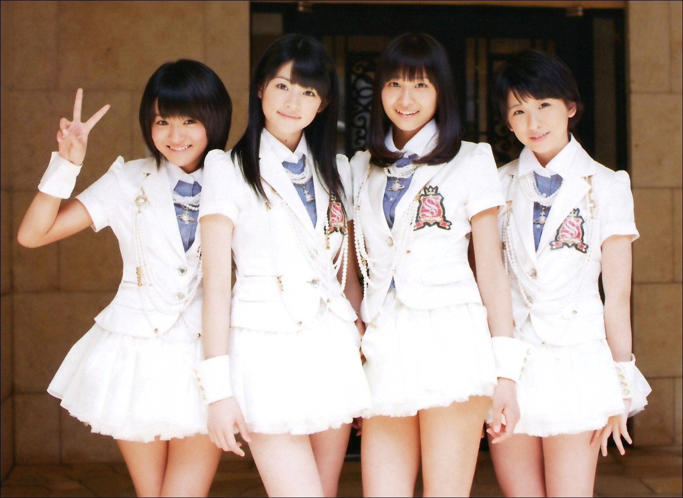 S/mileage en Yan Yan Vol. 13 Magazine