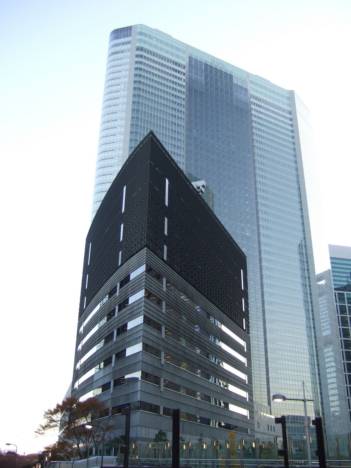 Vive: Postcards from Japan: Cool Buildings