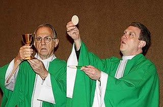 Dayton Domer Digest: Father Mark Thesing and his Father