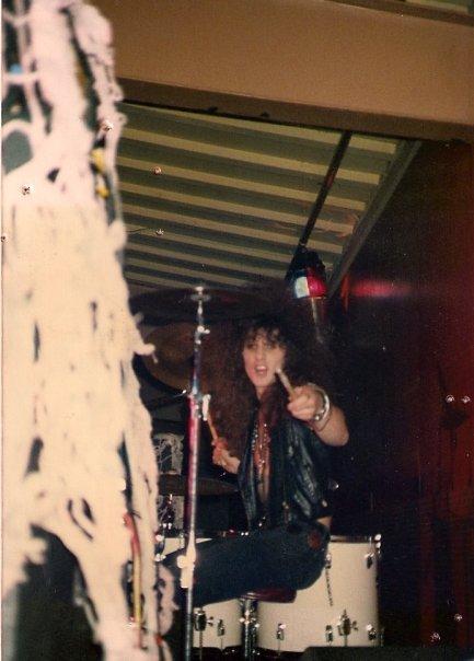 Leslie's metal: Vain - Tommy Rickard