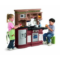 KITCHEN PLAY SET: Little Tikes Gourmet Prep 'n Serve Kitchen