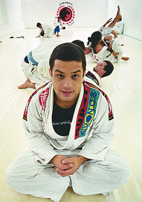 Cocodrilo Top Team: Historia de la vida de Ryan Gracie, traducida al ...