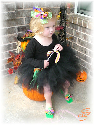 Two Prissy Girls Bows & More: Boutique Halloween Tutu Pouf Costume Set!!!