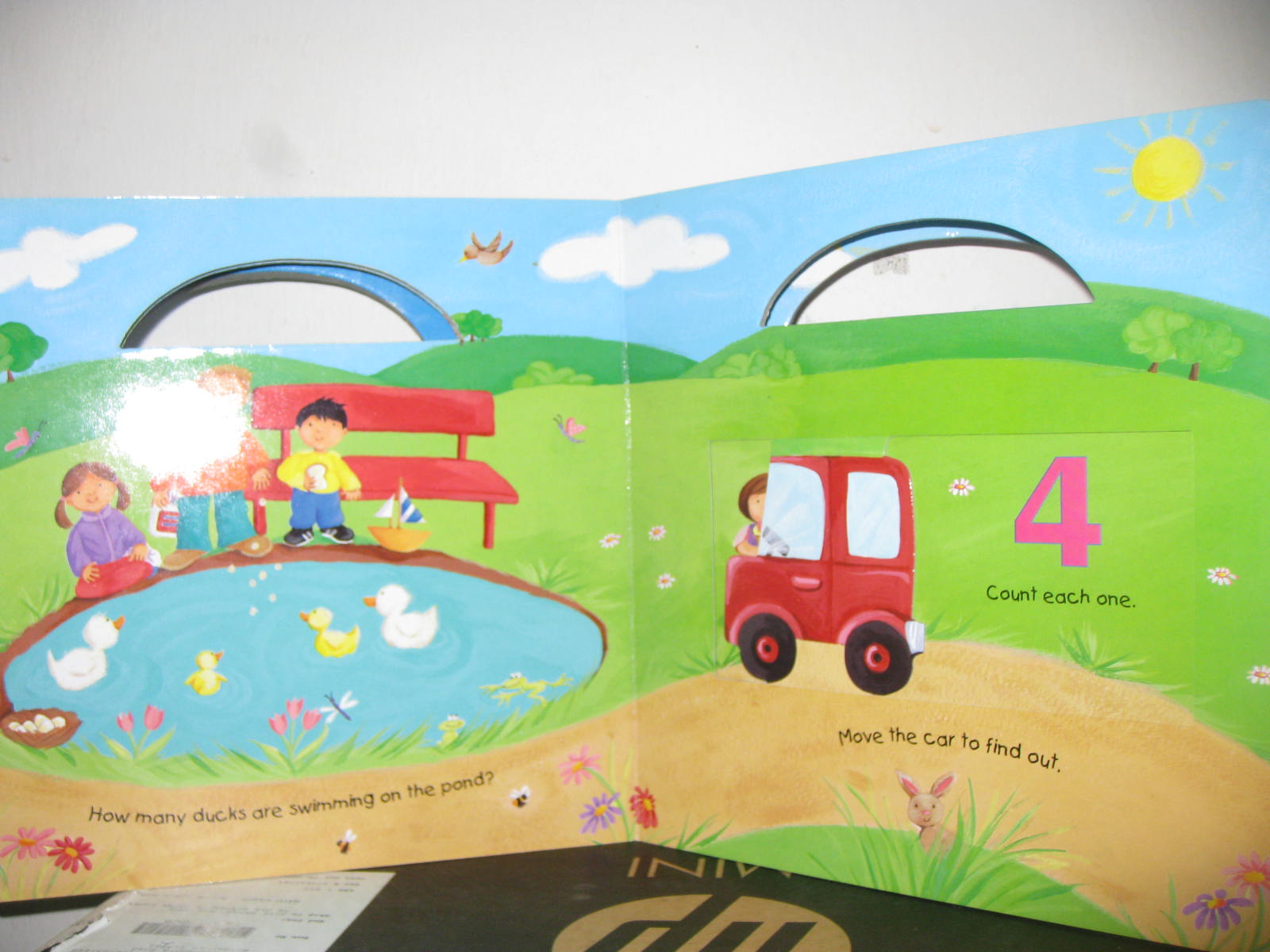 Mesya & Baby Wardrobe: Set of sliding books