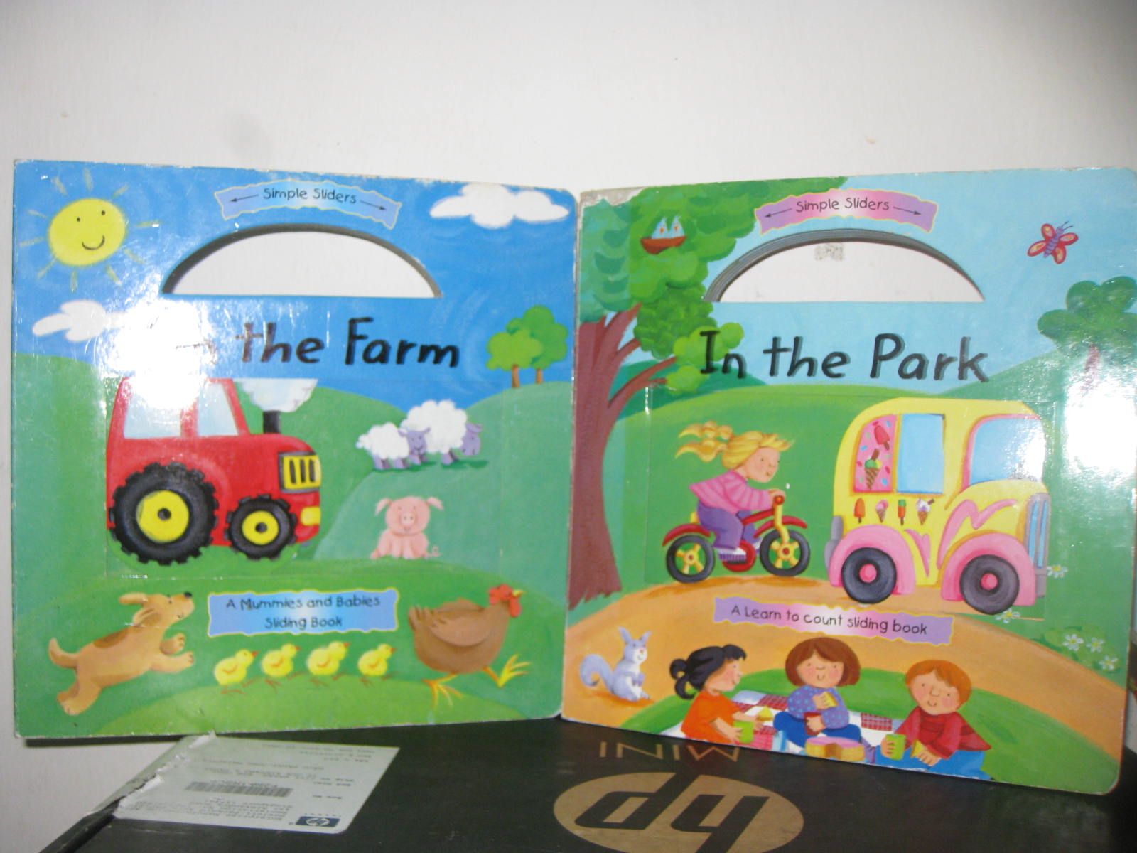 Mesya & Baby Wardrobe: Set of sliding books