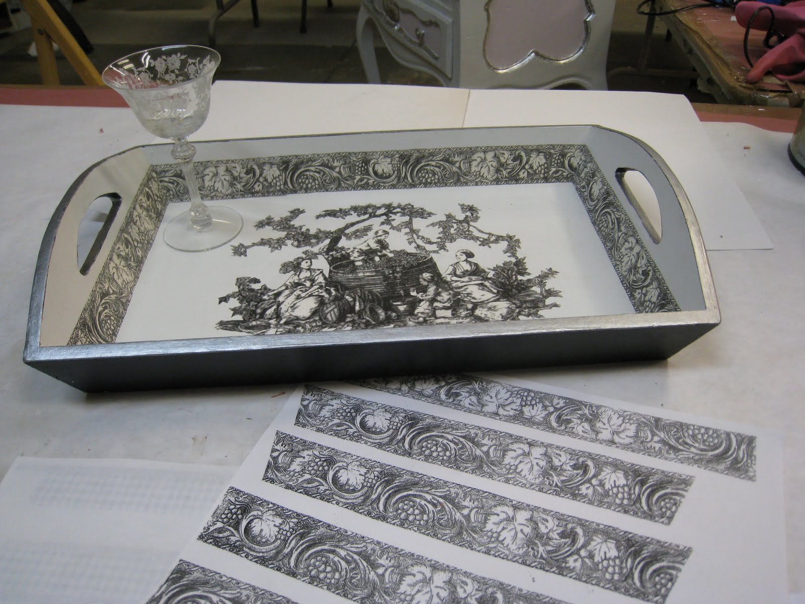 Vonda's Cabbages and Things: decoupage trays