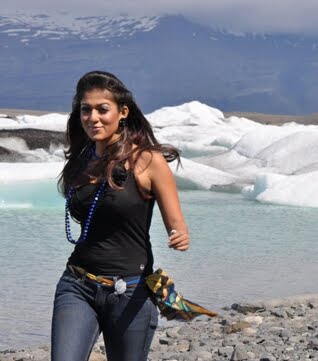Nayantara in Aadhavan « Latest New Bollywood Movies Review...