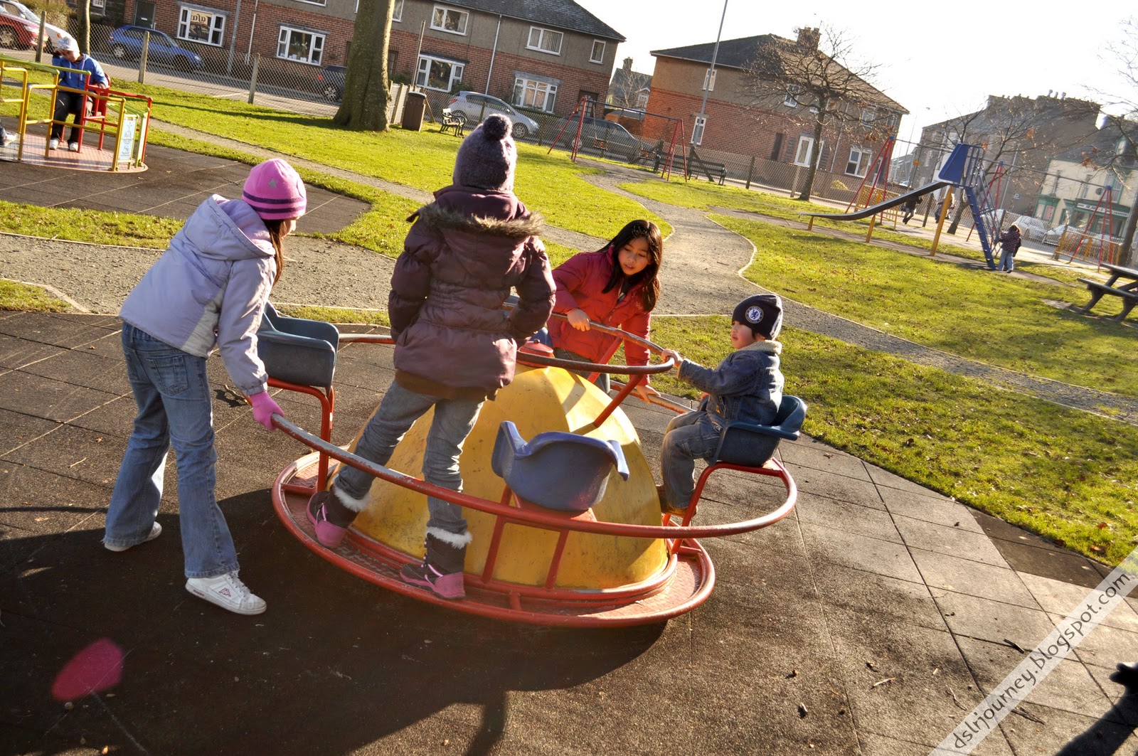 Children Go Round | Journey to be a DSLR Pro