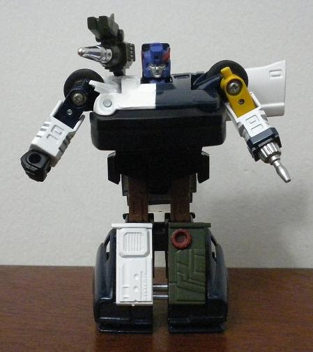 Blog Transformers.com: 600!!! Custom Autobot Spike (AKA: Autobot X)