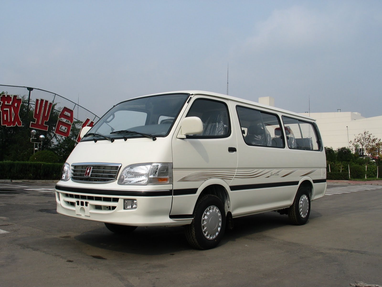 FAIRLY USED CARS FOR SALE: JINBEI HIASE MINI BUS FOR SALE