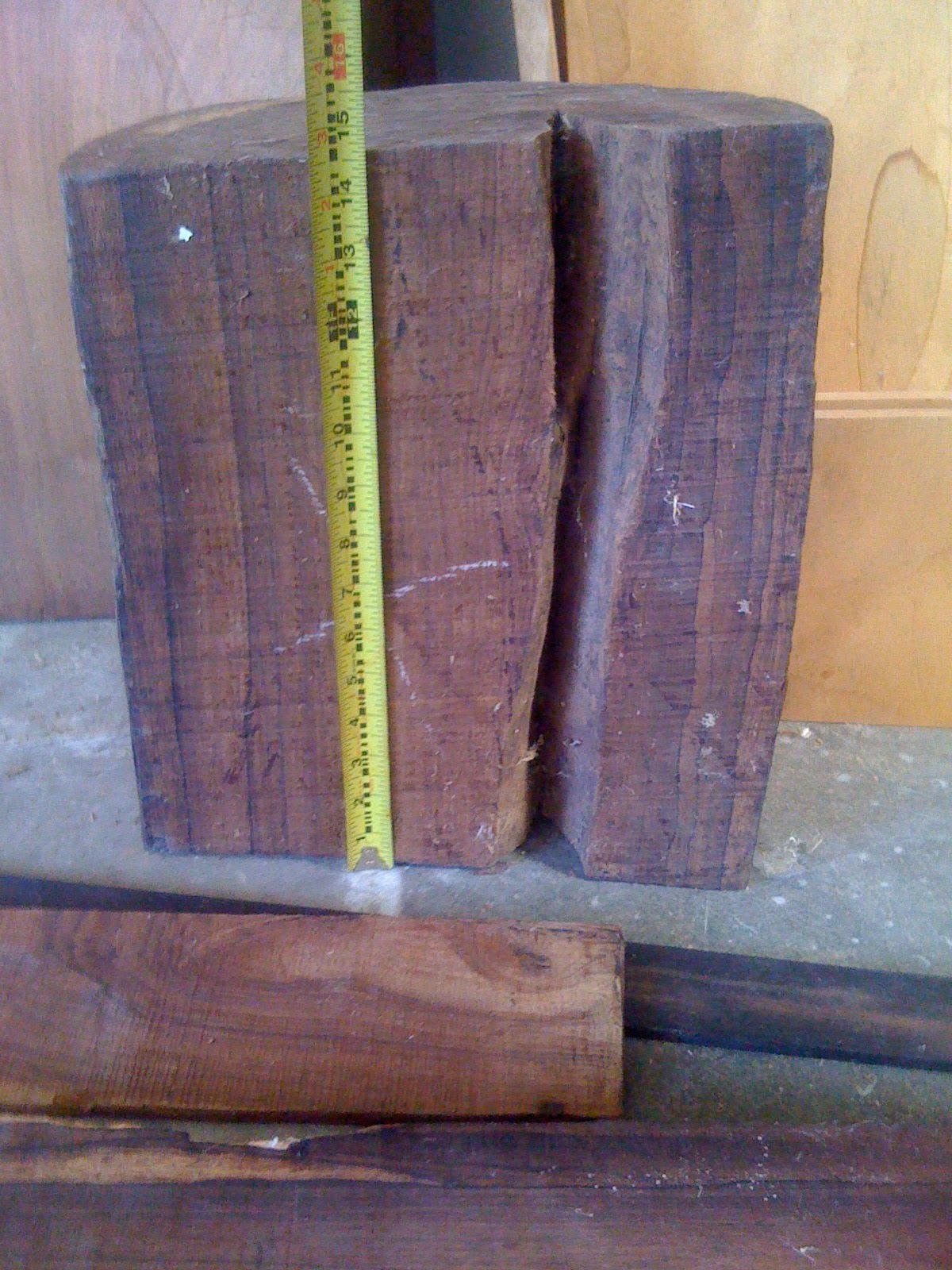 Daily Guitar Repair: Ever wonder what a Brazilian Rosewood log looks like?