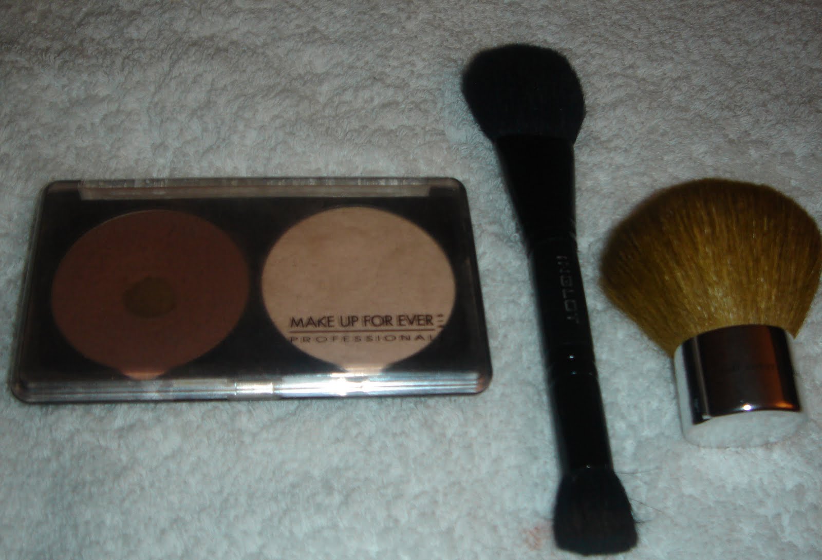 Glamy Couture: How to Contour, Highlight and Apply Blush