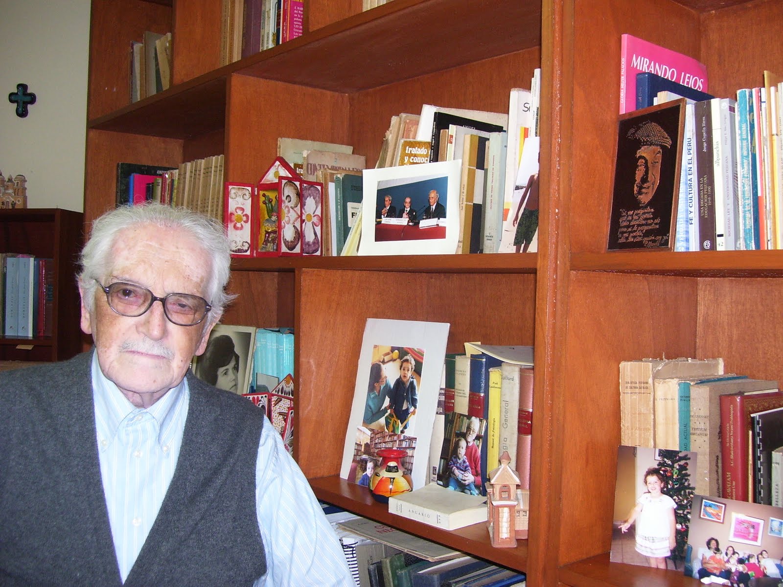 Entrevistas desde Lima: Luis Jaime Cisneros Vizquerra