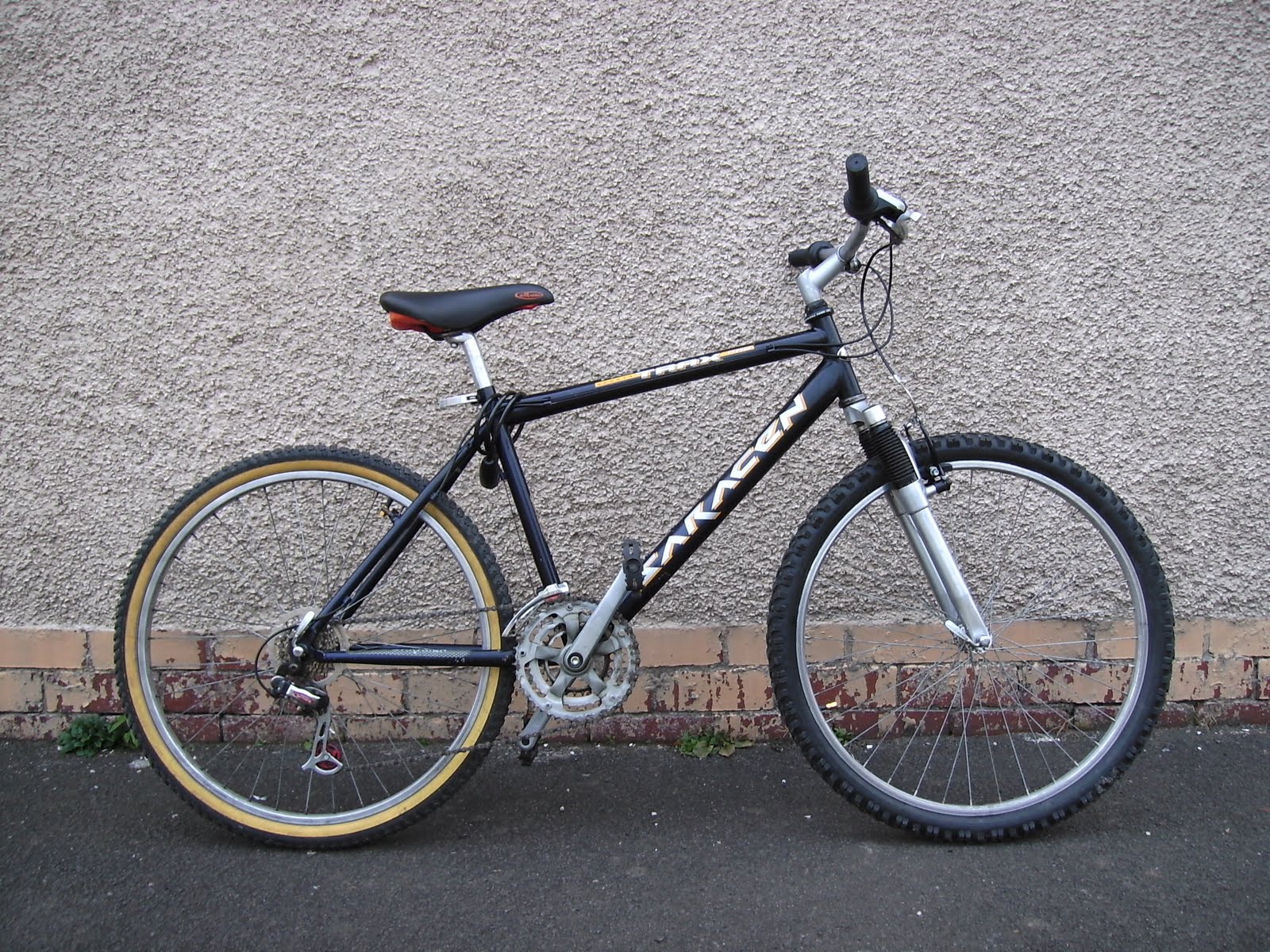 newtown bikecult: SOLD! SARACEN mtb £60.00