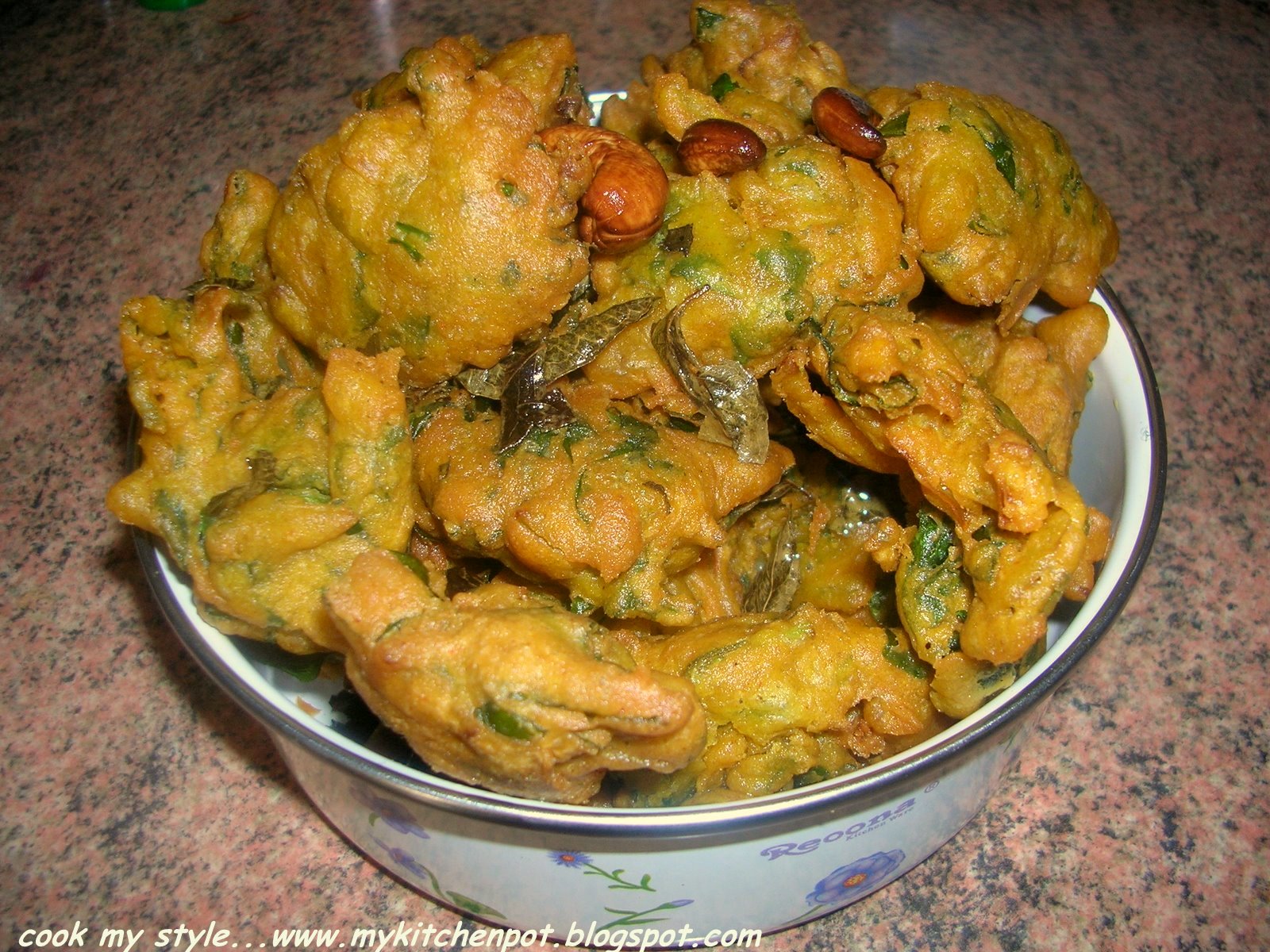 cook my style...: Palak pakora / spinach fritters / palakura bajji
